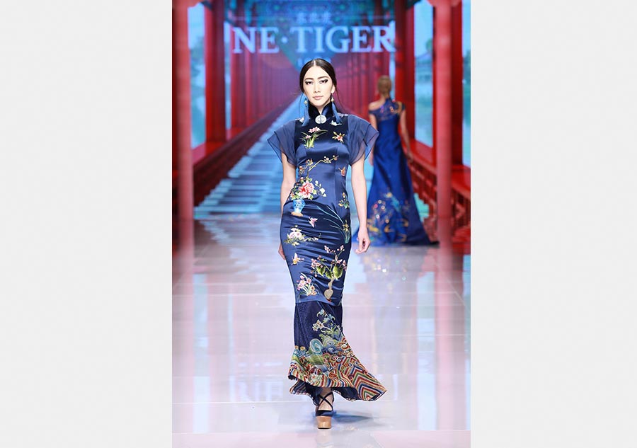 Semana de la Moda en China: clásica y colorida (6)